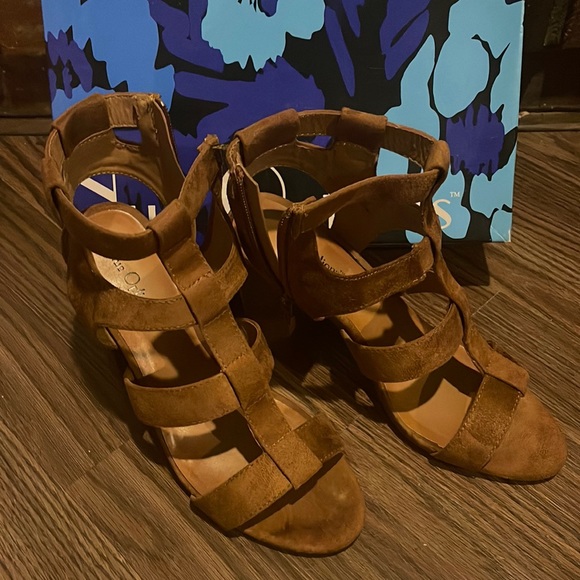 Nue Options | Shoes | Nue Options Faux Suede Chunky Brown Heels Sz 9 ...